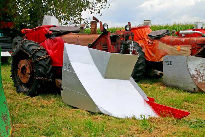 Farmall Sidewalk Plows of Rochester NY | Yesterday's Tractors Forums
