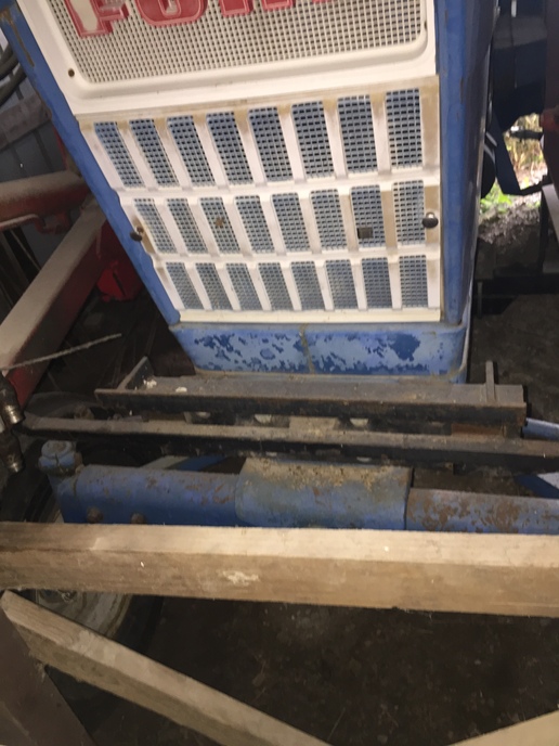 FORD 5200 ROW CROP LOADER | Yesterday's Tractors Forums