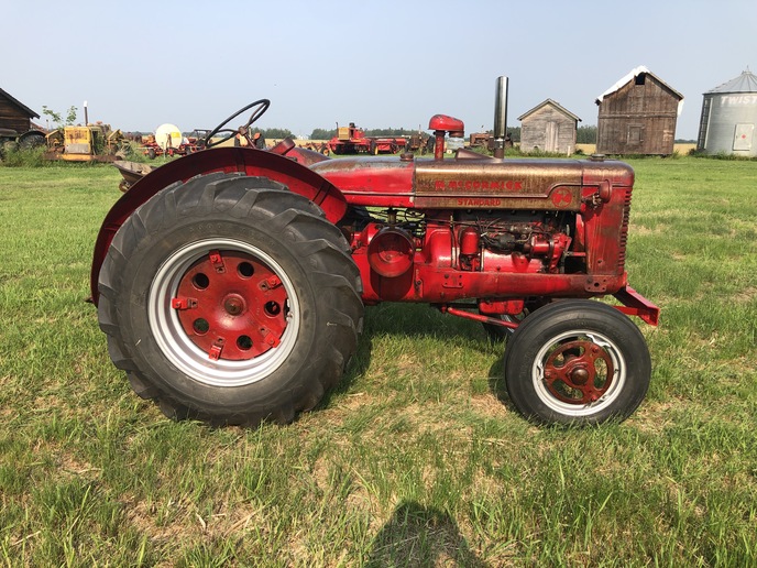 Mccormick W4 Buyers Guide ? | Yesterday's Tractors Forums