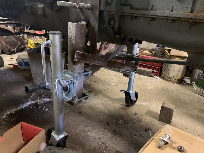 Thought this tractor splitting set... - Yesterday's Tractors