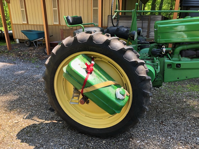 520 Deere rust in the tank | Yesterday's Tractors Forums