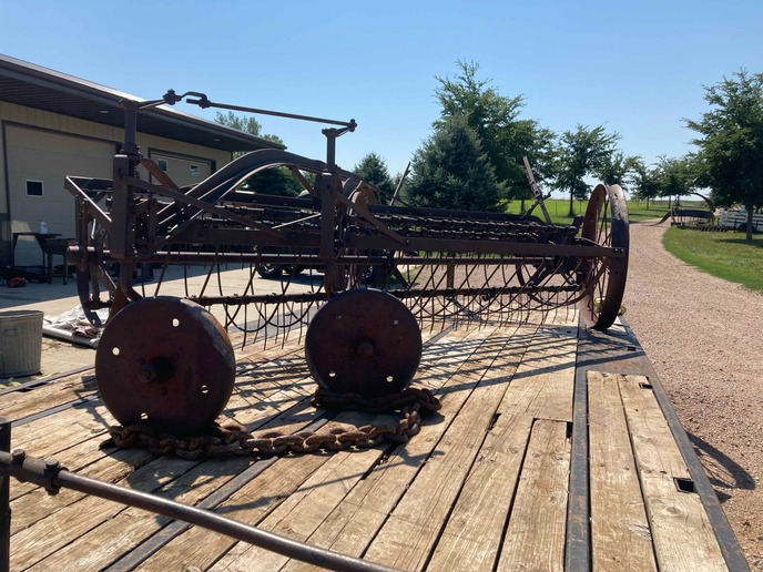 IH side delivery hay rake identification, care, and use | Yesterday's ...