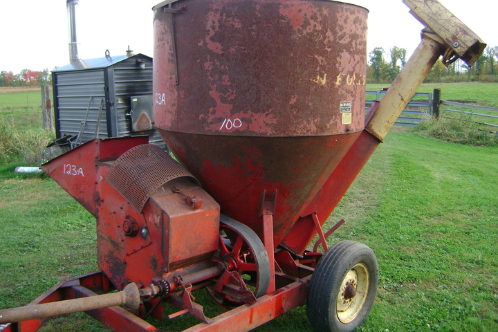 NH 340 mixer mill | Yesterday's Tractors Forums