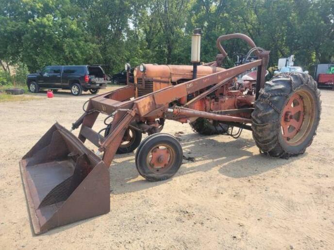 Case 411 -- It is a 6 volt or 12 volt | Yesterday's Tractors Forums