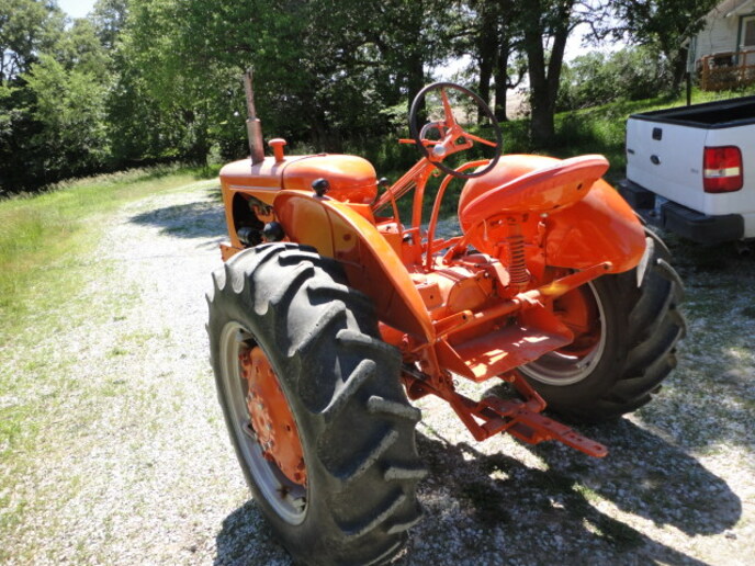 Confused about WD WD45 seats | Yesterday's Tractors Forums