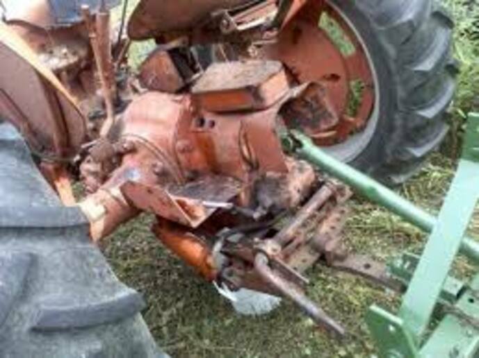 Case SC Eagle hitch | Yesterday's Tractors Forums
