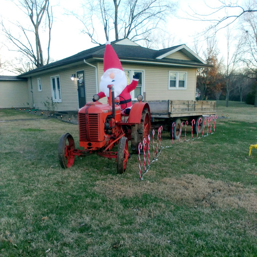Santa Claus is coming | Yesterday's Tractors Forums