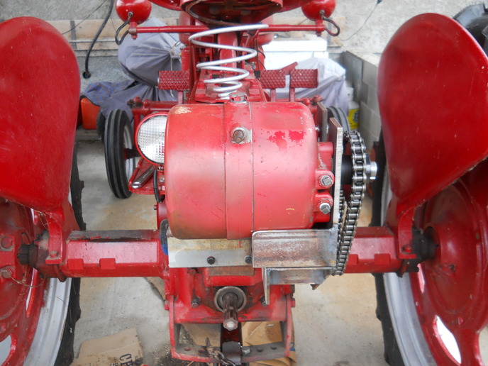 Outfitting the Farmall C tractor with a Char-Lynn E600 h | Yesterday's ...