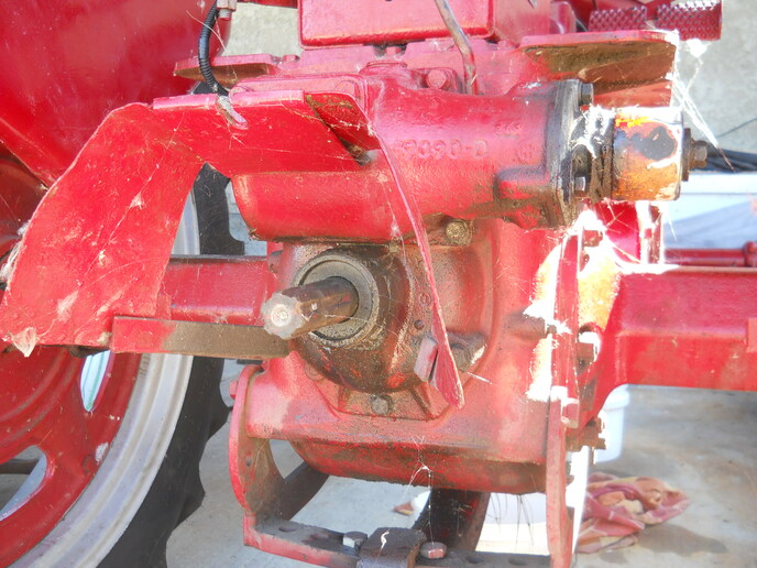 Farmall & IHC Tractors Discussion Board - Farmall C pto shaft seal ...