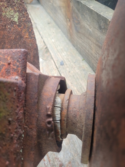 Old drag disk wooden bearings? | Yesterday's Tractors Forums
