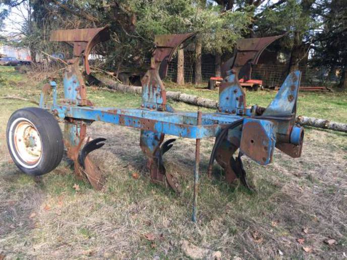Ford 3 bottom rollover plow | Yesterday's Tractors Forums