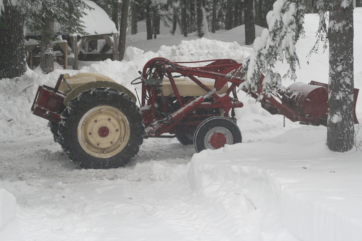 Lift Capacity of a Wagner Loader | Yesterday's Tractors Forums