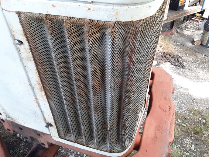 411b grill screens are a little better | Yesterday's Tractors Forums