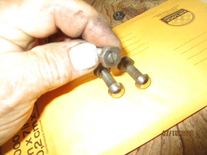 Adjustment screw | Yesterday's Tractors Forums