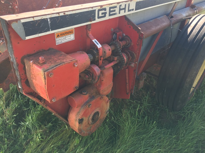 Gehl 175 manure spreader | Yesterday's Tractors Forums