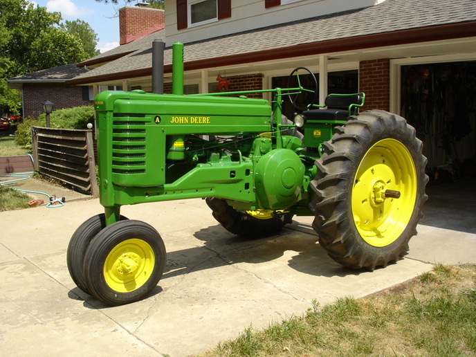 first john deere tractor you b... - Yesterday's Tractors (657751)