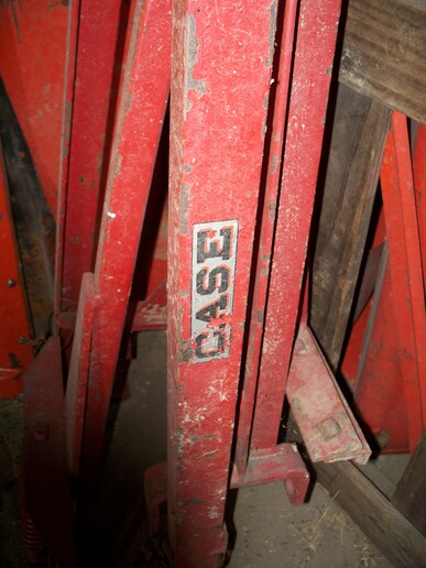 Unknown Disk -- It's a Case!! - Yesterday's Tractors (322336)