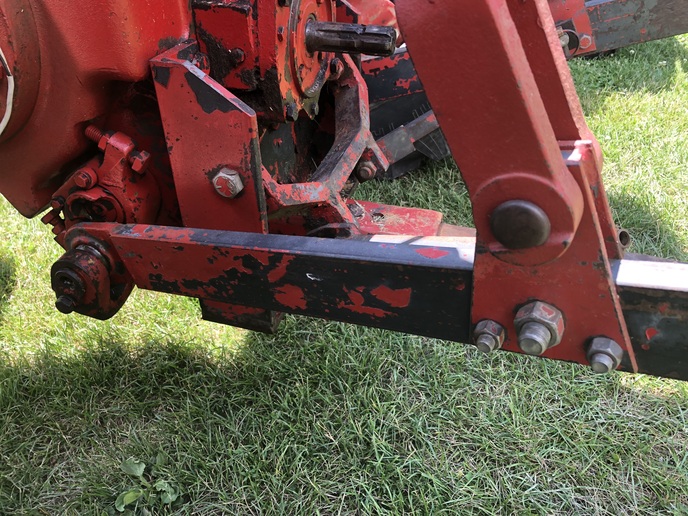 656 Draft control | Yesterday's Tractors Forums