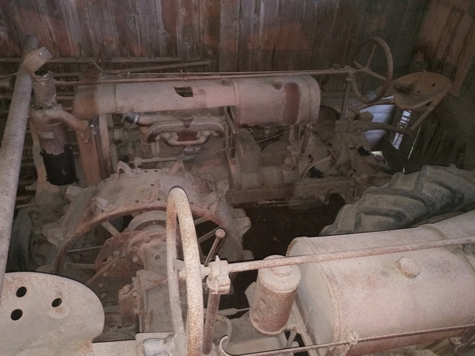 Farmall Regular steel wheels | Yesterday's Tractors Forums